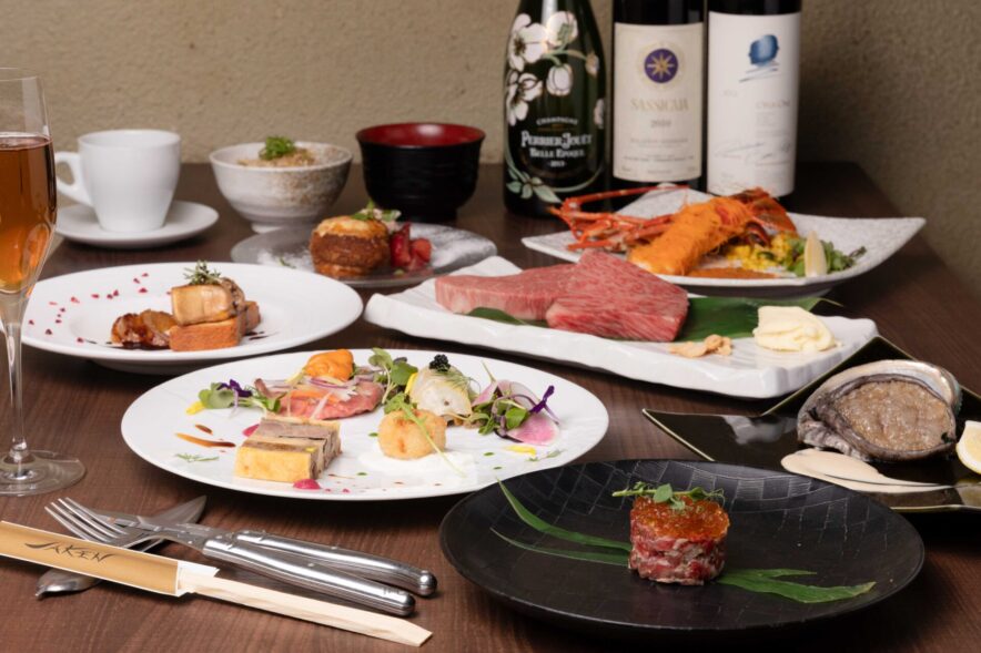 【2025年クリスマスコースご予約受付中!!】池袋・新宿「鉄板Diner JAKEN」が贈る至福のクリスマスディナー